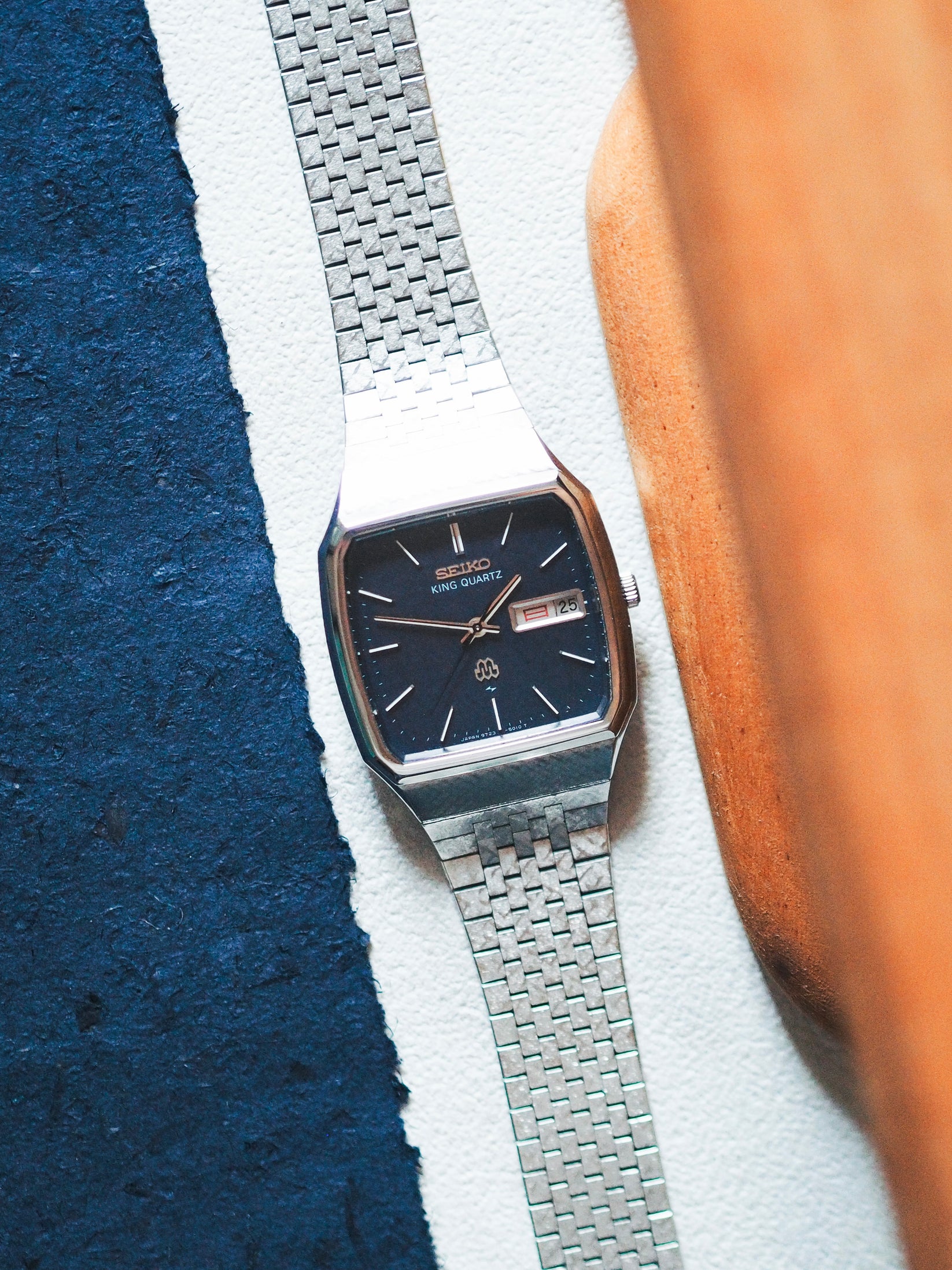 Seiko King Quartz Twin Quartz 9723-5010 Blue Snowflake Textured Dial