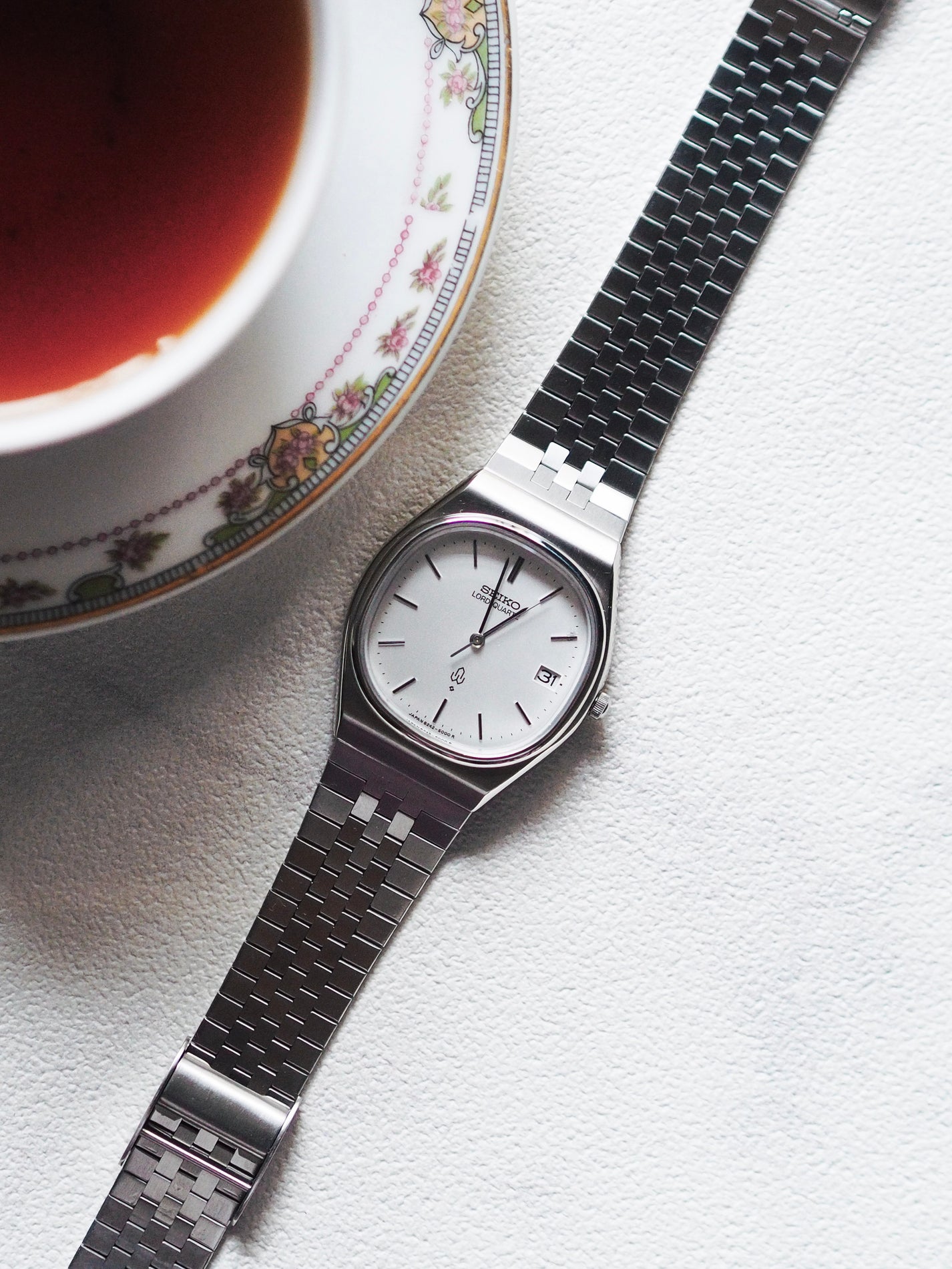 Seiko Lord Quartz 8242-5000 White Linen Dial